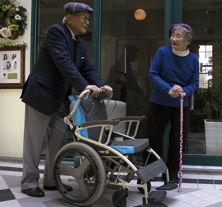 カワムラサイクル車椅子AY18-38 | 車椅子・介護用品TCマートのブログ